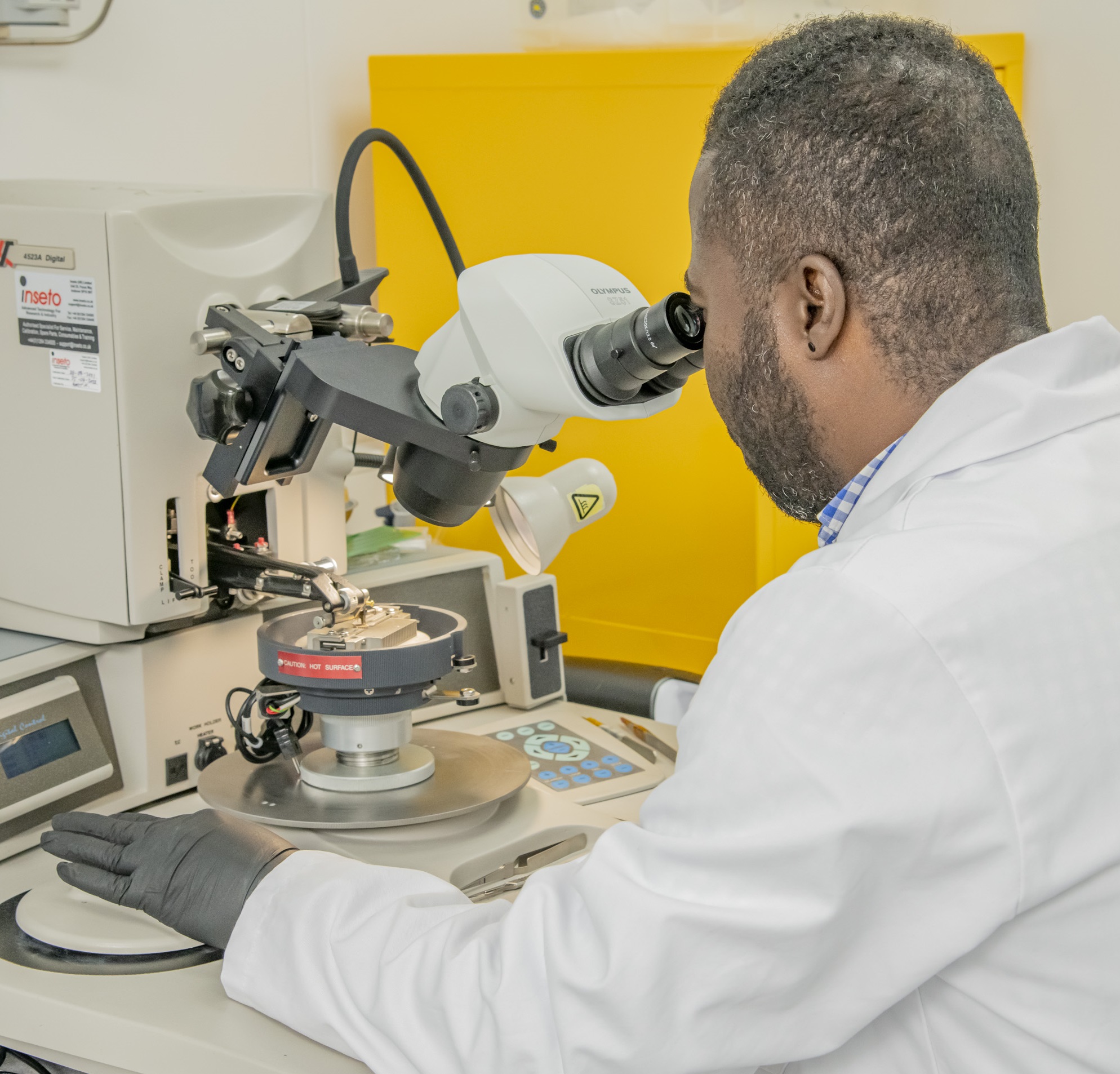 Paragraf - Graphene-based electronic devices